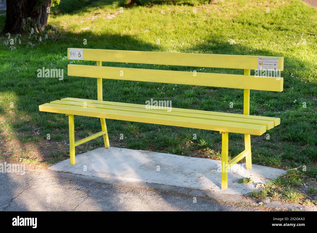 Italy, Lombardy, Crema, Network of Yellow Bench Number 68 by Helpis ...