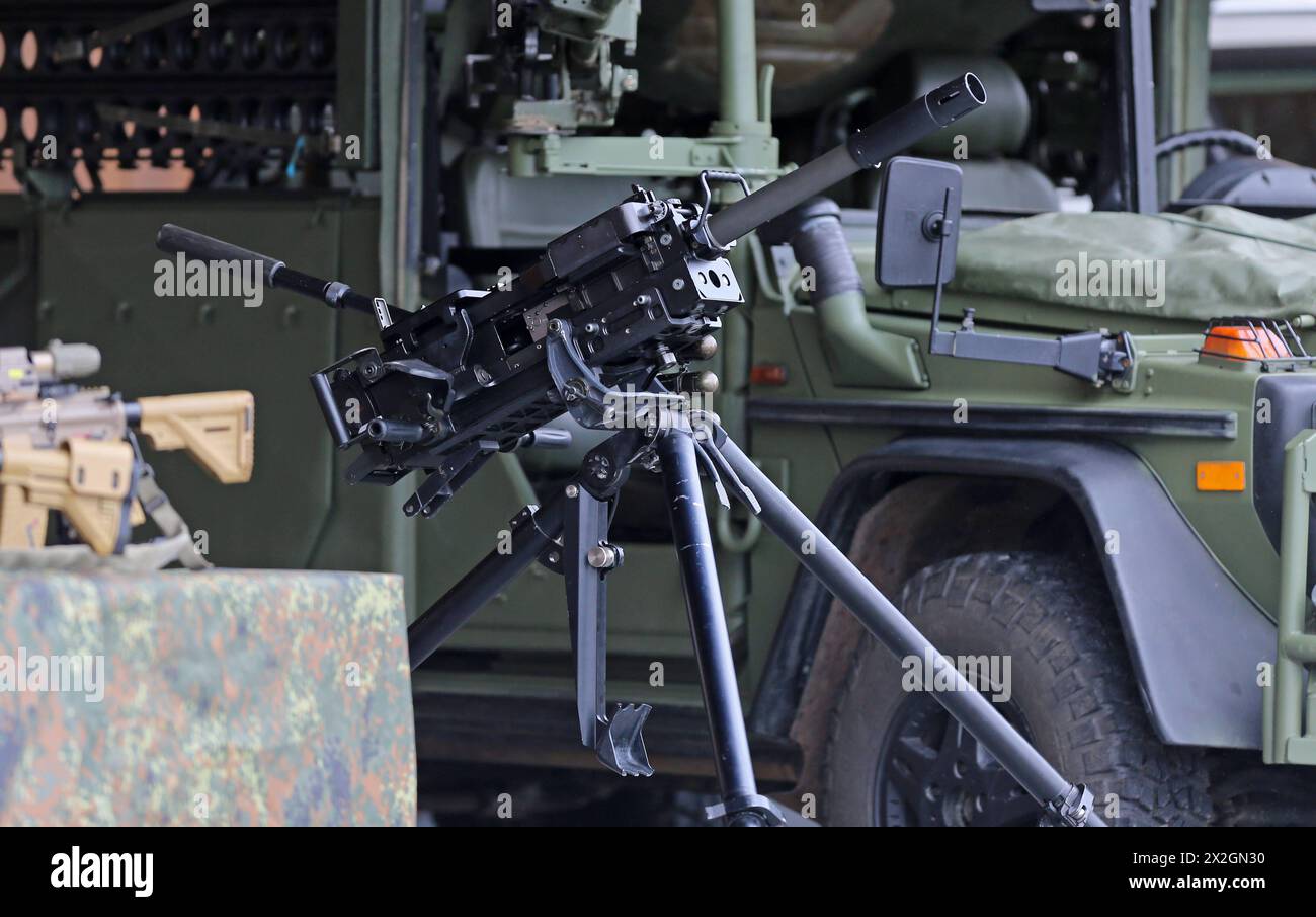 Eine Granatmaschinenwaffe GMW oder GraMaWa Heckler und Koch GMW A1 40mm ...