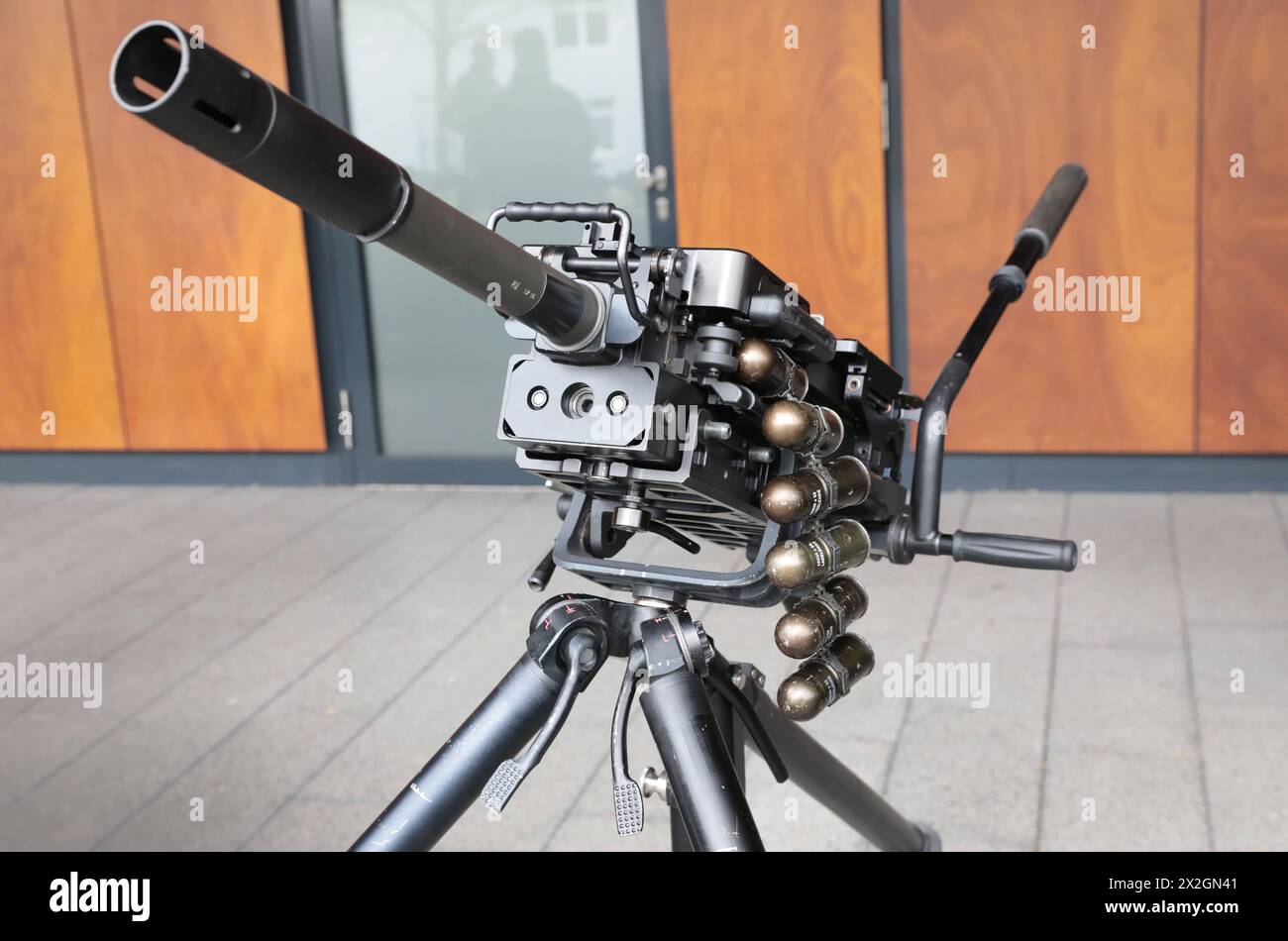 Kommando gun hi-res stock photography and images - Alamy