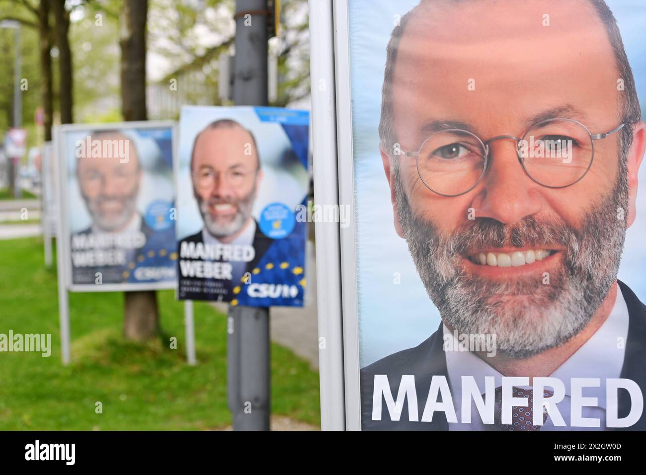Manfred WEBER Spitzenkandidat der EVP auf Wahlplakaten der CSU in ...