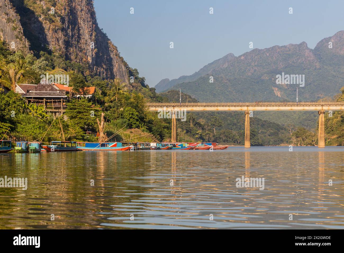 Bridge across Nam Ou river in Nong Khiaw, Laos Stock Photo - Alamy