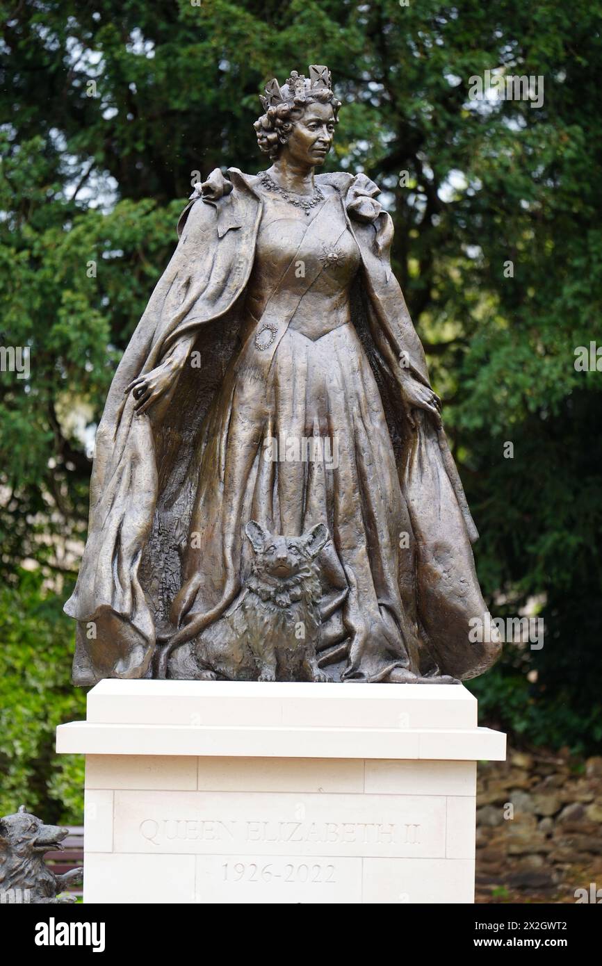A statue of the late Queen Elizabeth II, the first to be commissioned ...