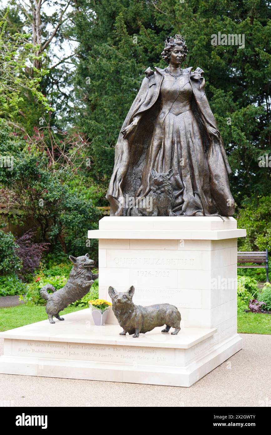 A statue of the late Queen Elizabeth II, the first to be commissioned ...