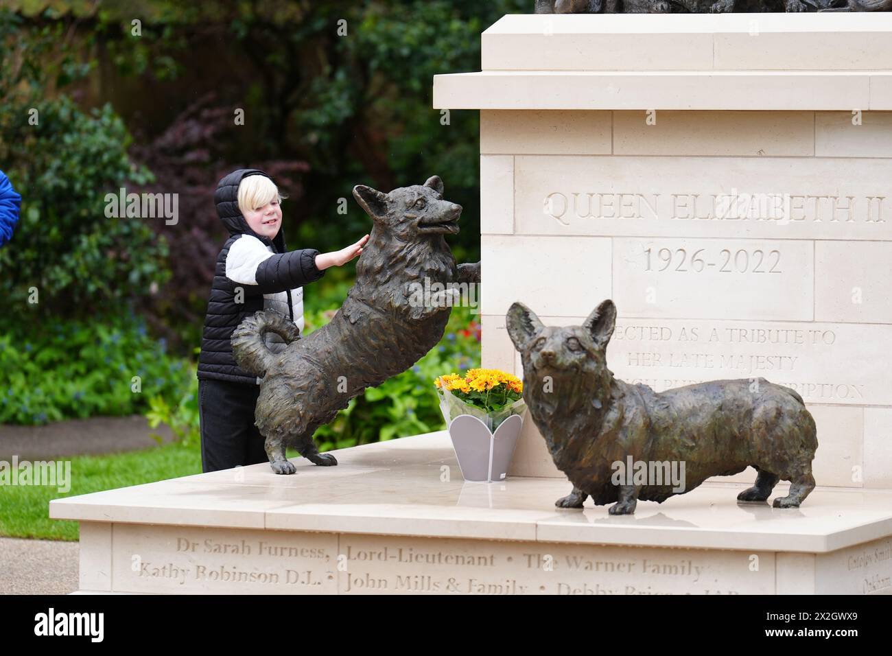 A statue of the late Queen Elizabeth II, the first to be commissioned ...