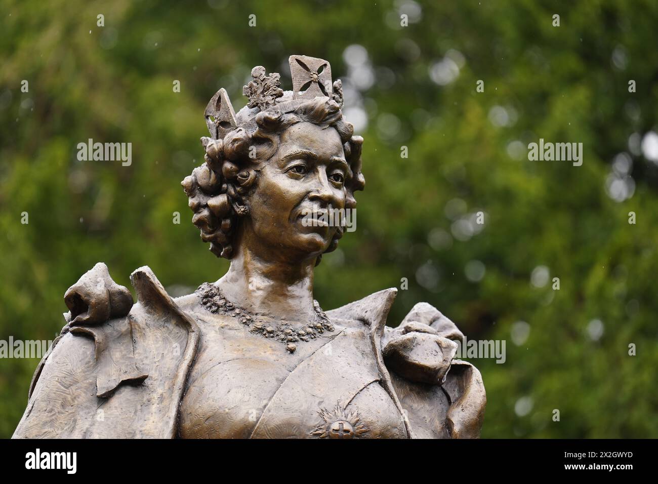 A statue of the late Queen Elizabeth II, the first to be commissioned ...
