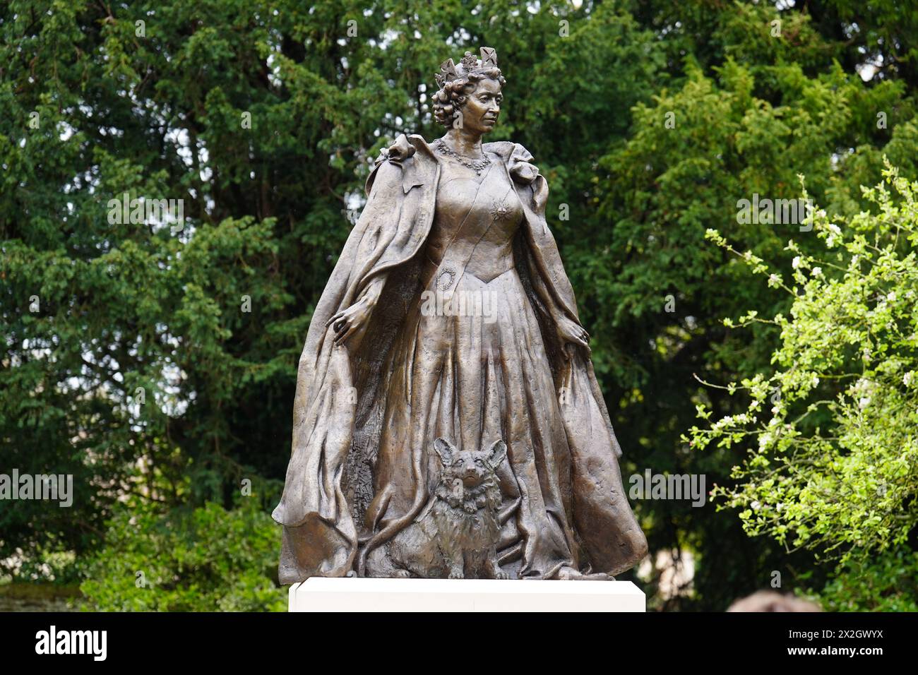 A statue of the late Queen Elizabeth II, the first to be commissioned ...
