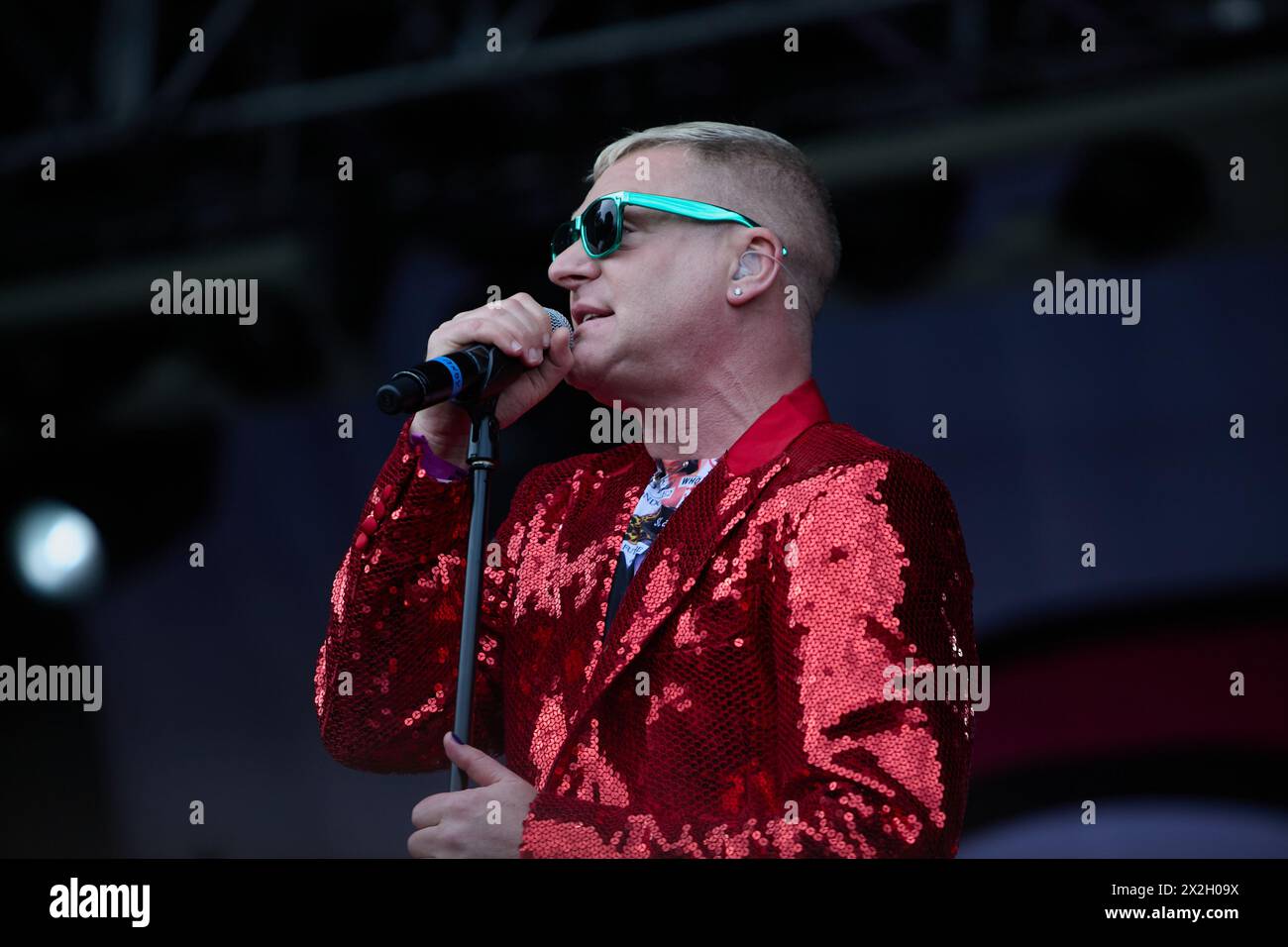 Erasure performing at Guilfest 2011 Stock Photo - Alamy