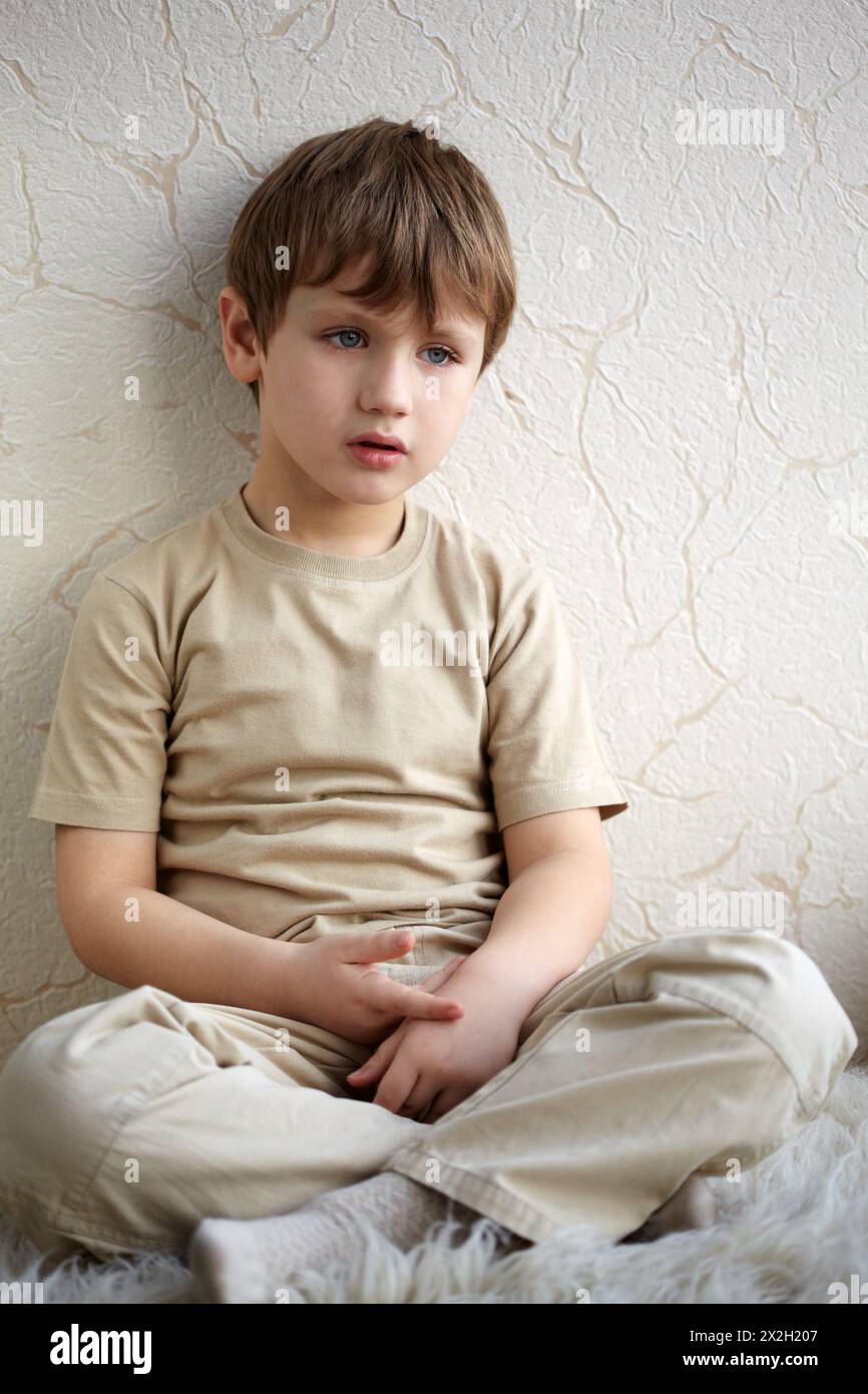 Handsome boy wallpaper hi-res stock photography and images - Alamy