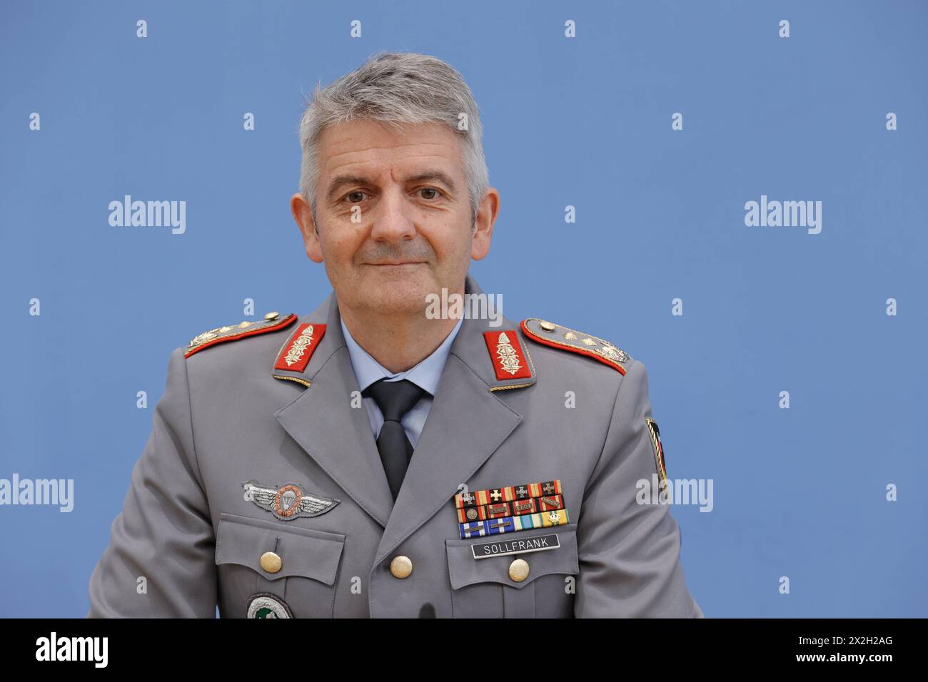 Generalleutnant Alexander Sollfrank, Kommandeur des Joint Support and ...