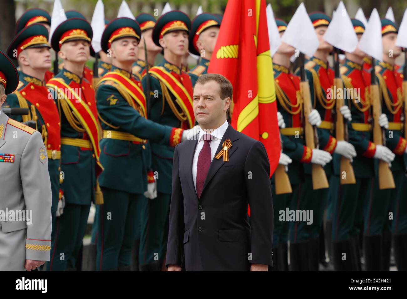 MOSCOW - MAY 8: President Dmitry Medvedev at ceremony of wreath laying ...