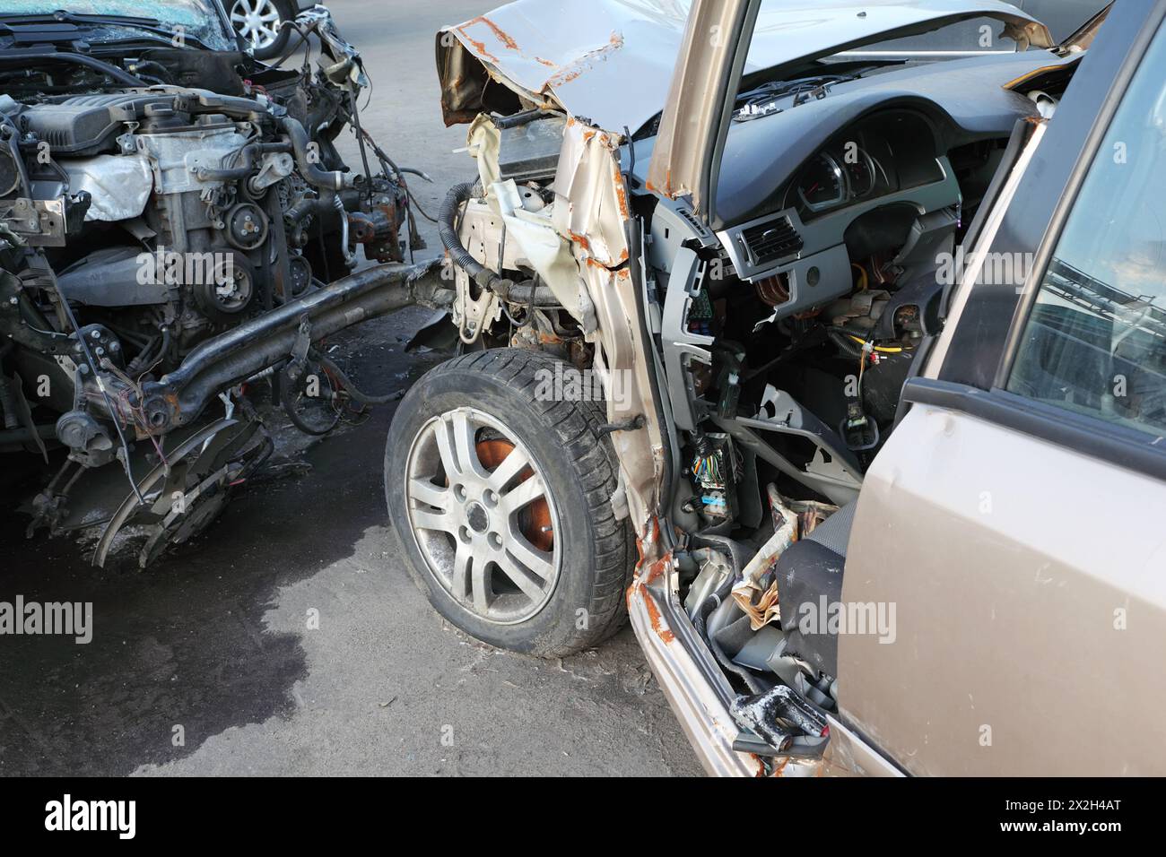 Terrible car crash traffic accident hi-res stock photography and images ...