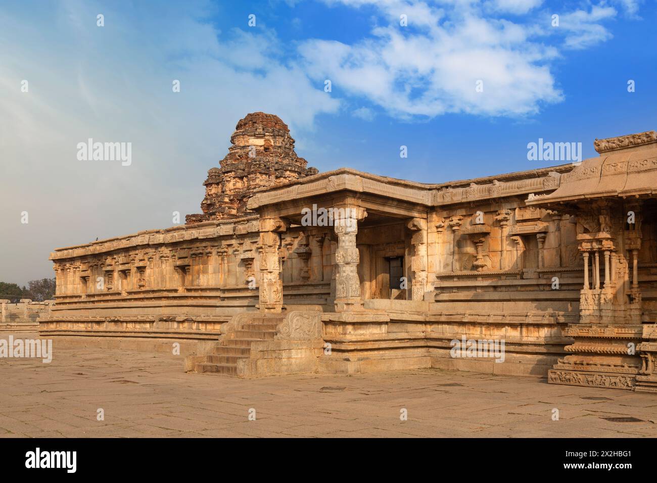 Ancient stone architecture ruins of the Vijaya Vitthala temple at Hampi ...