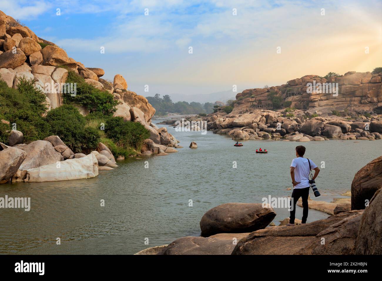 Hilly landscape at sunset hi-res stock photography and images - Alamy
