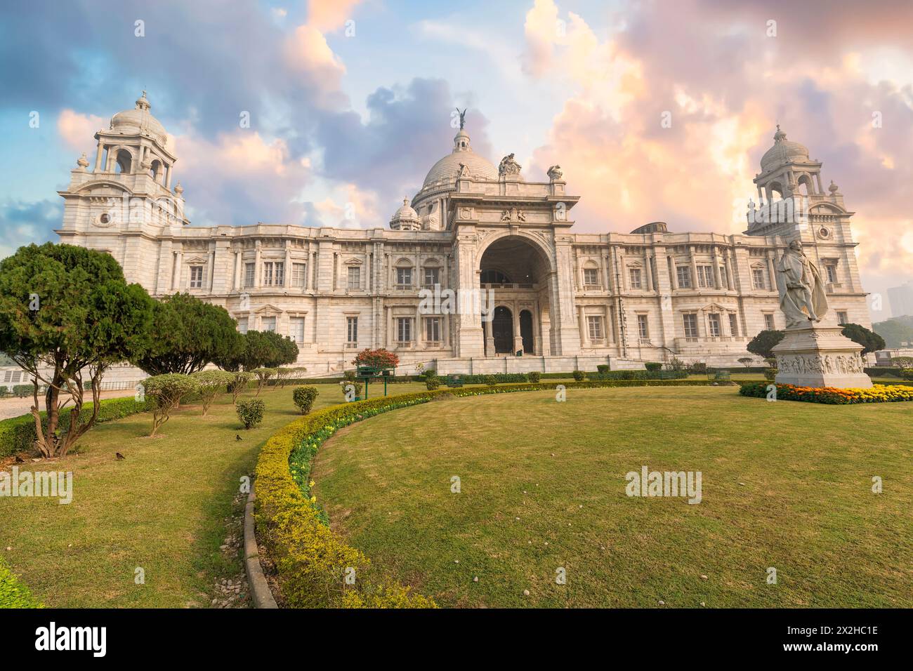 Famous monuments in kolkata hi-res stock photography and images - Alamy