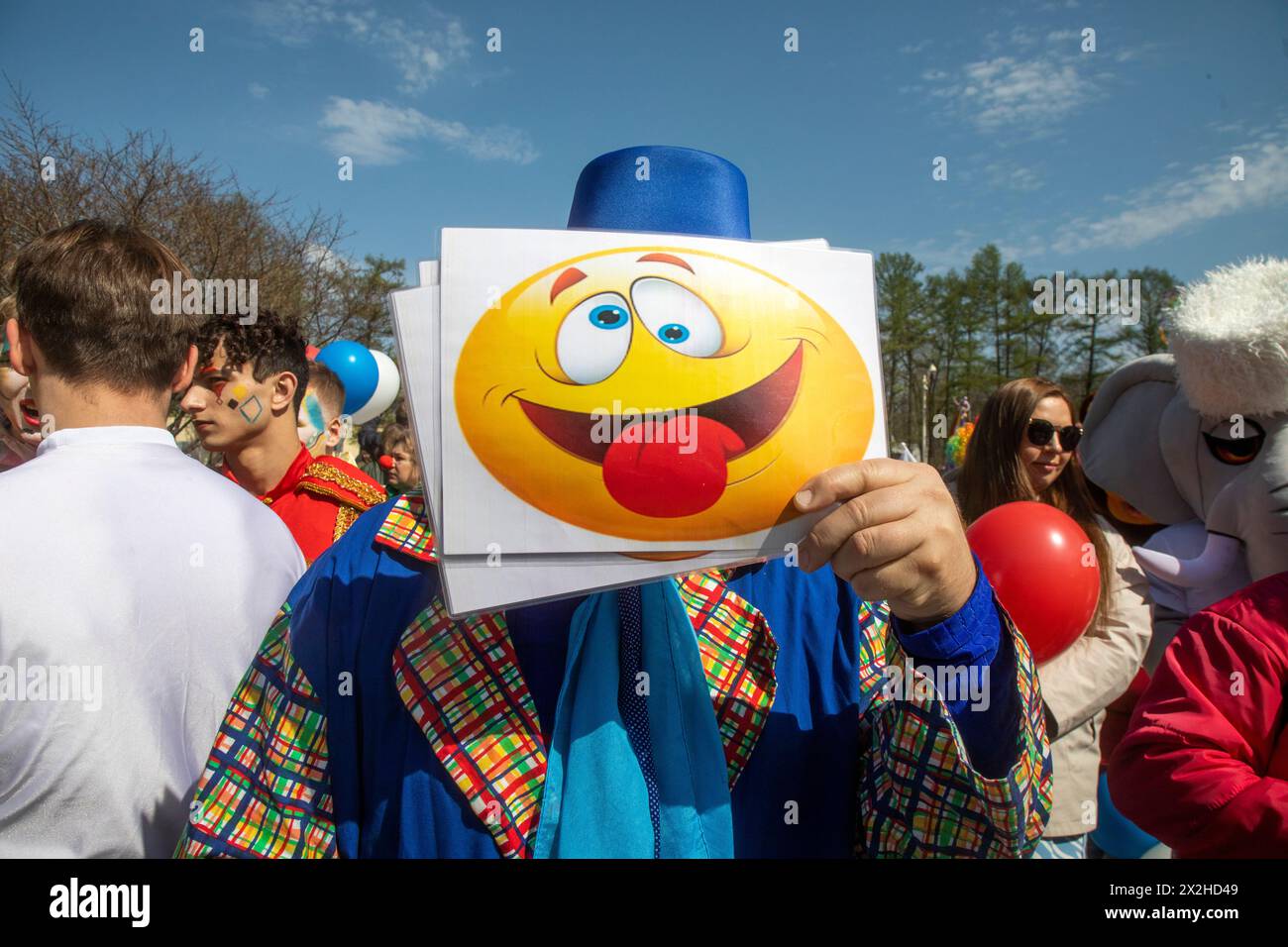 Moscow, Russia. 21st of April, 2024. People take part in the Art of ...