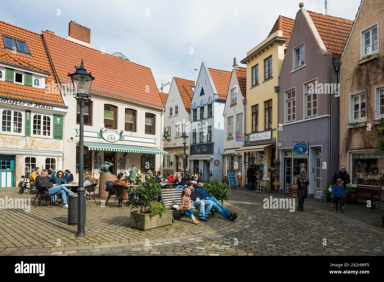 Square with cafe, Schnoorviertel, Schnoor, Old Town, Hanseatic City of ...