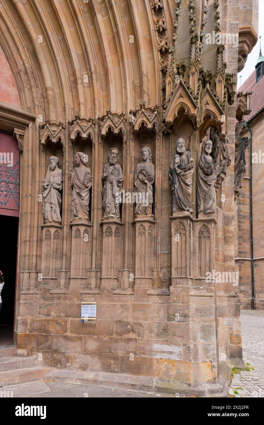 St Mary's Cathedral Eastern triangle portal Stock Photo - Alamy