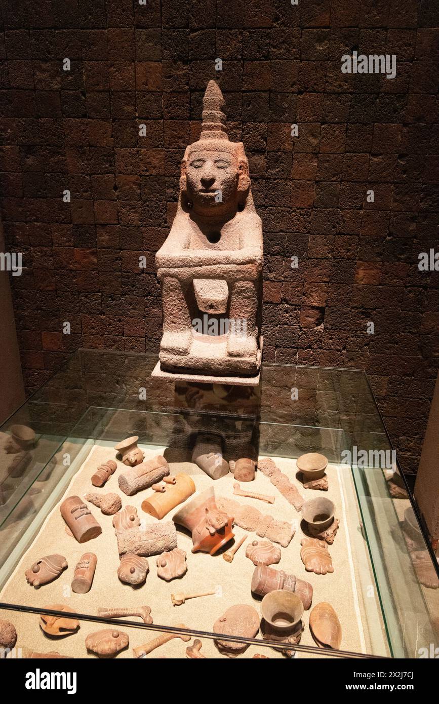 The Aztec God Macuilxochitl aka Xochipilli figure, with offering; 15th ...