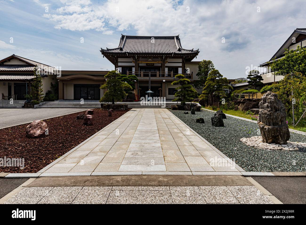 Genshinji Temple Garden - Genshinji is a Jodo sect temple built in the ...