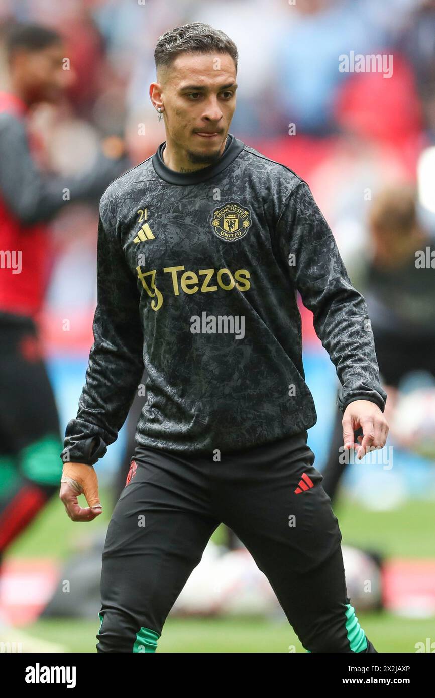 London, UK. 21st Apr, 2024. Manchester United forward Antony (21) warm up during the Coventry ...