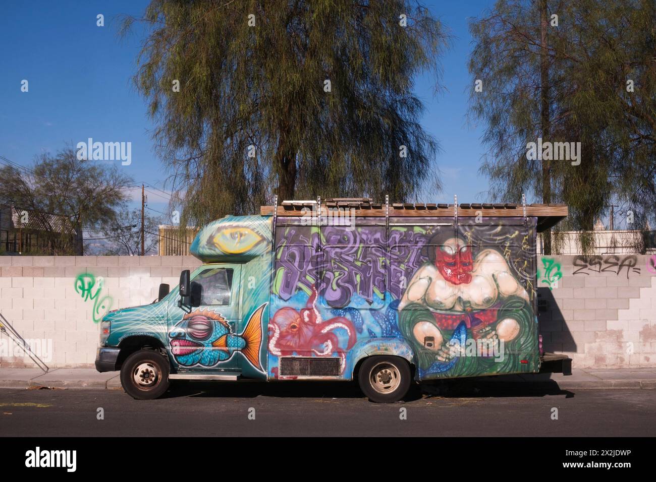 Graffiti art rv hi-res stock photography and images - Alamy