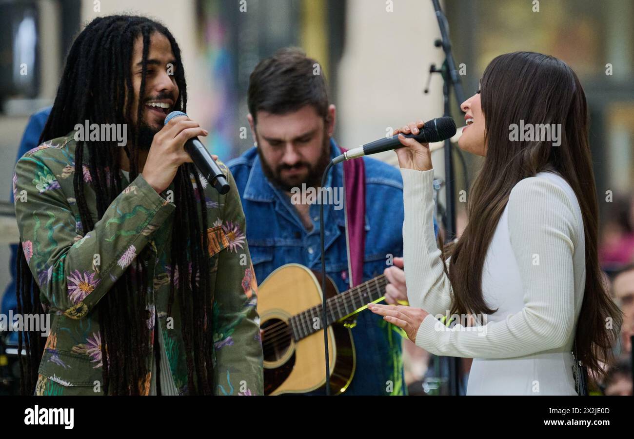 NEW YORK, NY, USA - MARCH 15, 2024: Kacey Musgraves Performs with Skip ...