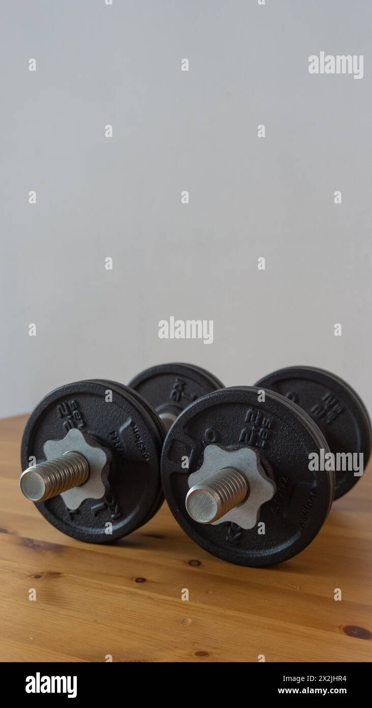 Compact weights hi-res stock photography and images - Alamy