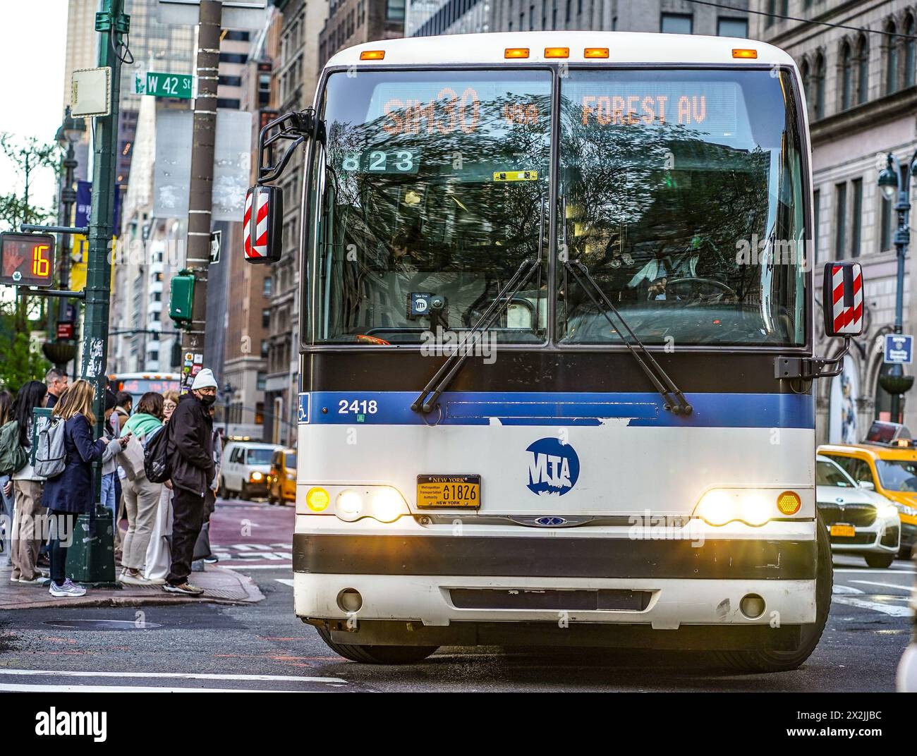 New York, New York, USA. 22nd Apr, 2024. (NEW) MTA's free bus ...