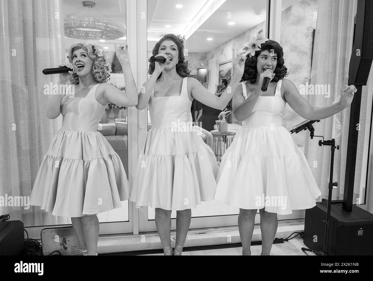 2024 fashion show Black and White Stock Photos & Images - Alamy