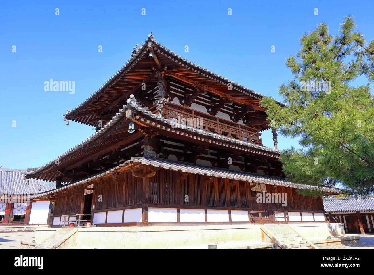 Horyu-ji, a Buddhist temple with world's oldest wooden buildings at ...