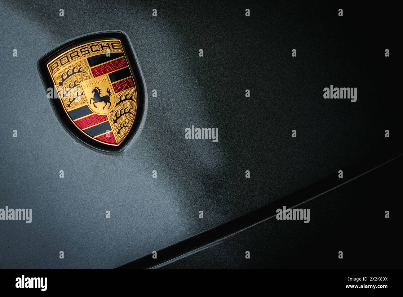 Porsche logo badge brand hi-res stock photography and images - Alamy