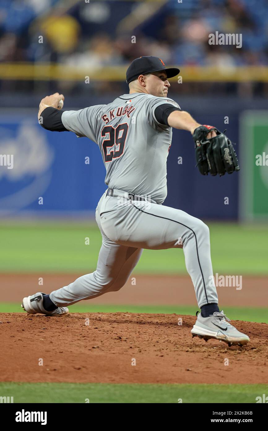 St. Petersburg, FL: Detroit Tigers pitcher Tarik Skubal (29) delivers a ...