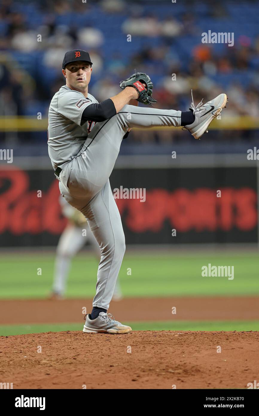 St. Petersburg, FL: Detroit Tigers pitcher Tarik Skubal (29) delivers a ...