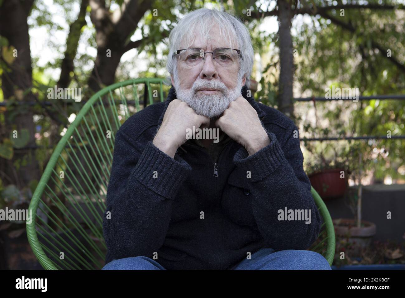 Portrait of Mike Wallace (historian) at his place in Coyoacan 10/01 ...