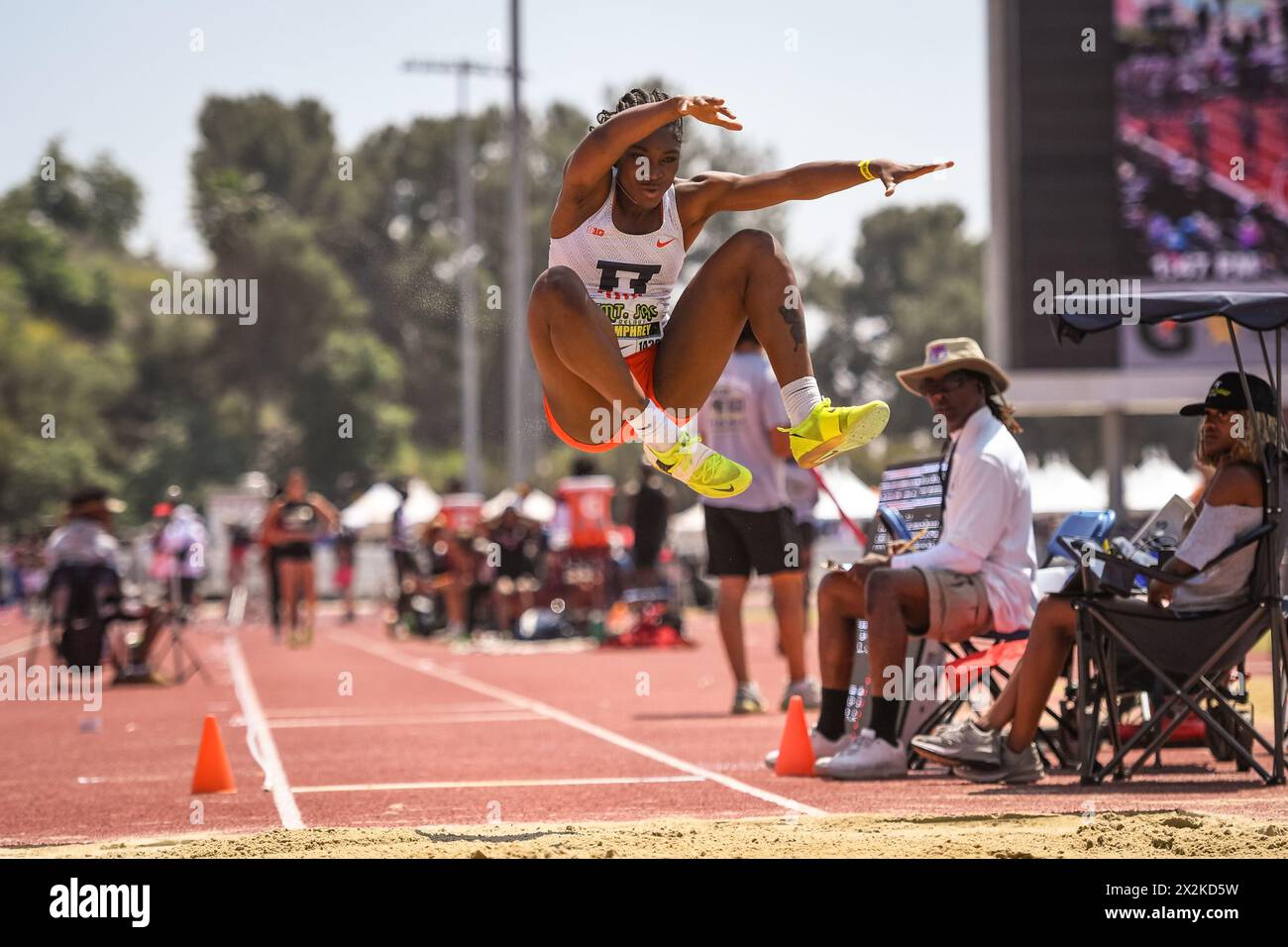 Tacoria Humphrey of Illinois jumps in the women’s triple jump during ...
