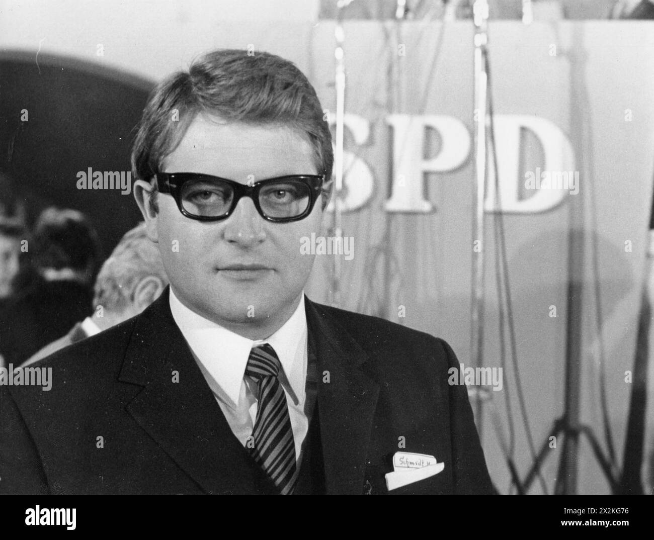 16 century eyeglasses hi-res stock photography and images - Alamy