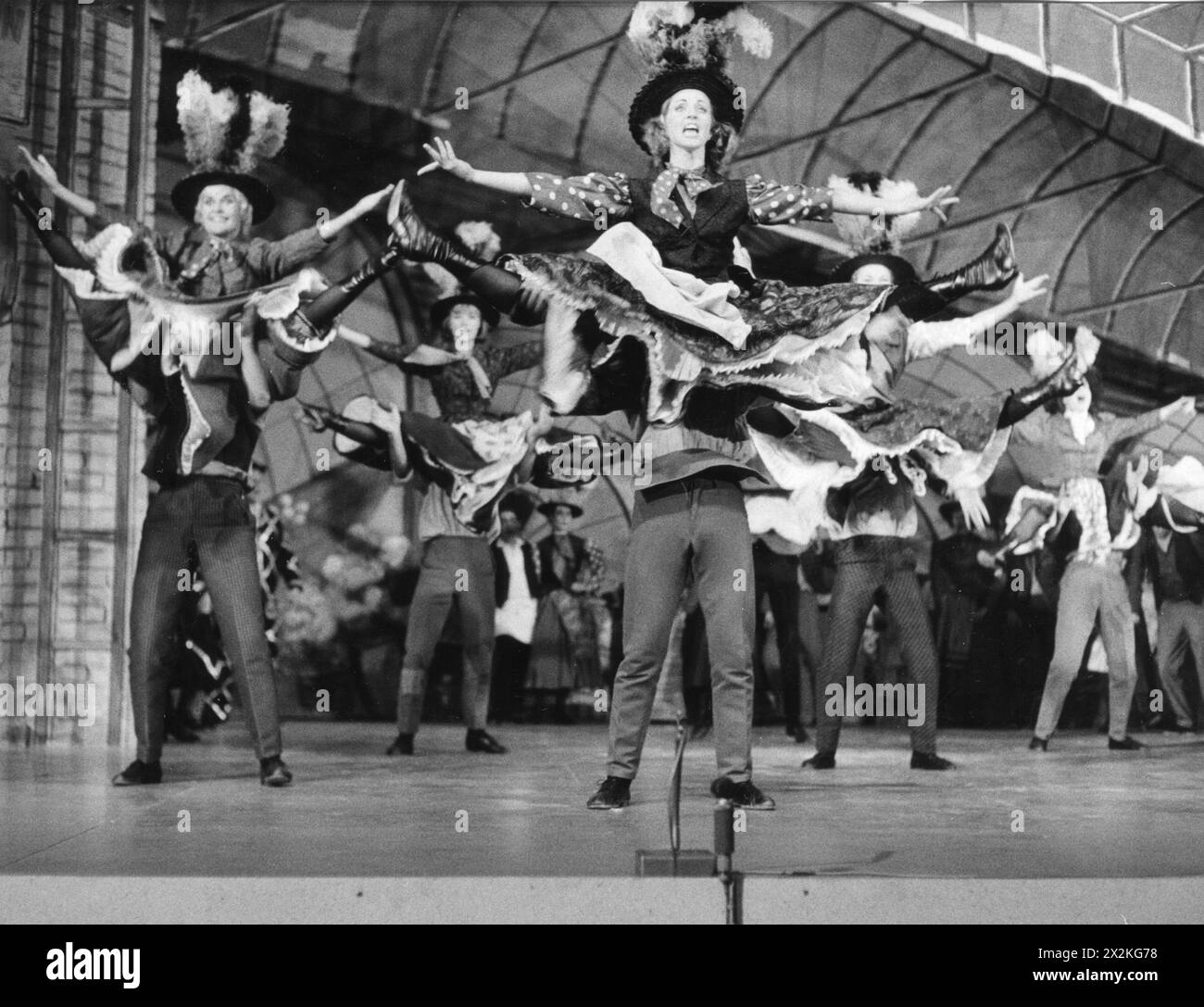 theatre / theater, musical, My Fair Lady, dance of the flower girl ...