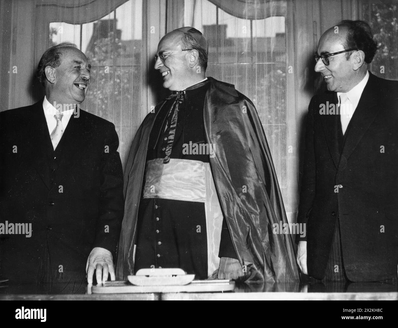 1955 1976 hi-res stock photography and images - Alamy