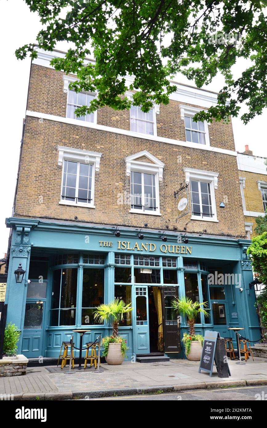 The Island Queen Pub, Islington, London Stock Photo - Alamy