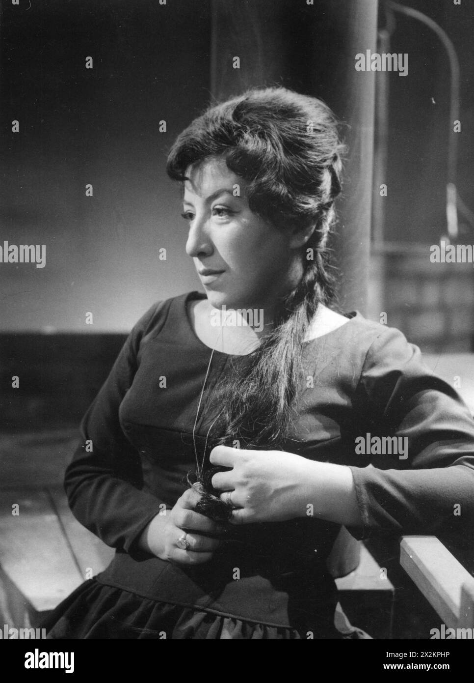 Female singer 1960s hi-res stock photography and images - Alamy