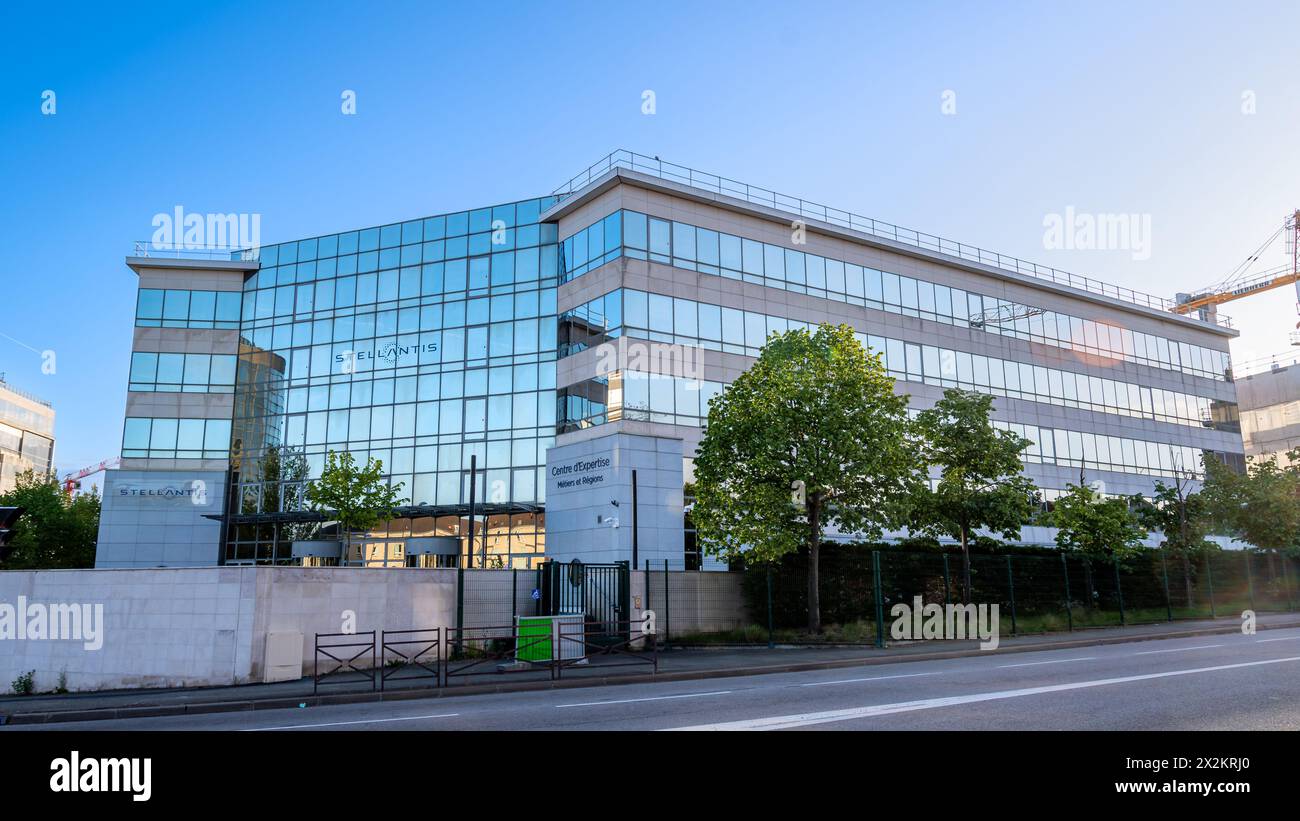 Exterior view of the French headquarters of Stellantis in Poissy ...