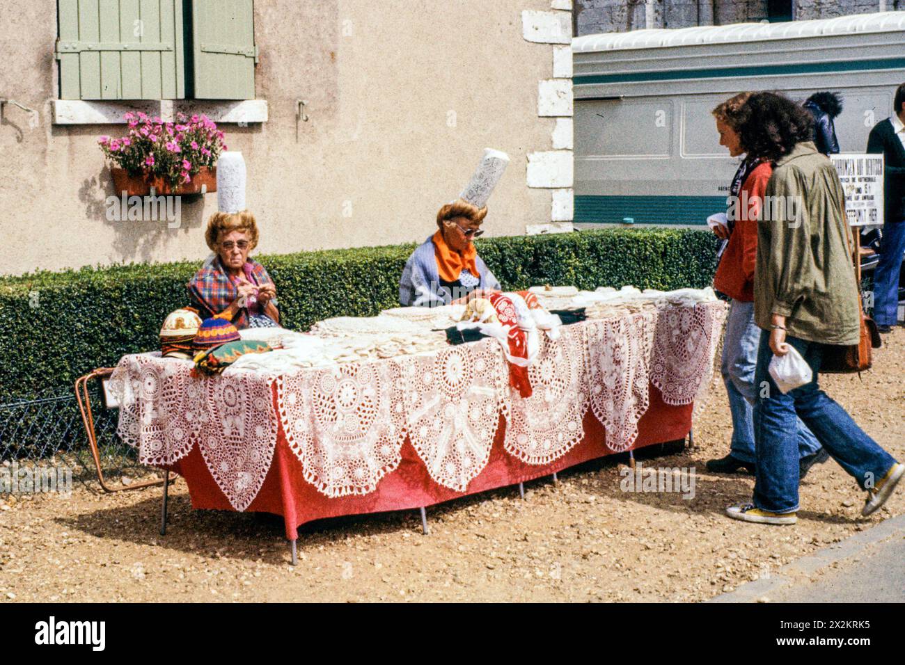 Lace makers hi-res stock photography and images - Alamy