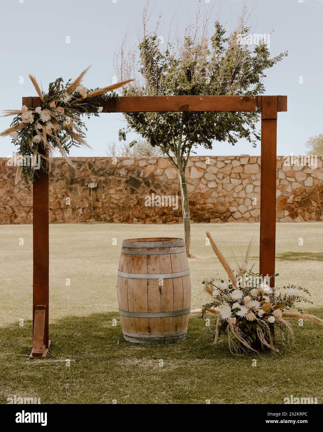 Rustic winery hi-res stock photography and images - Alamy