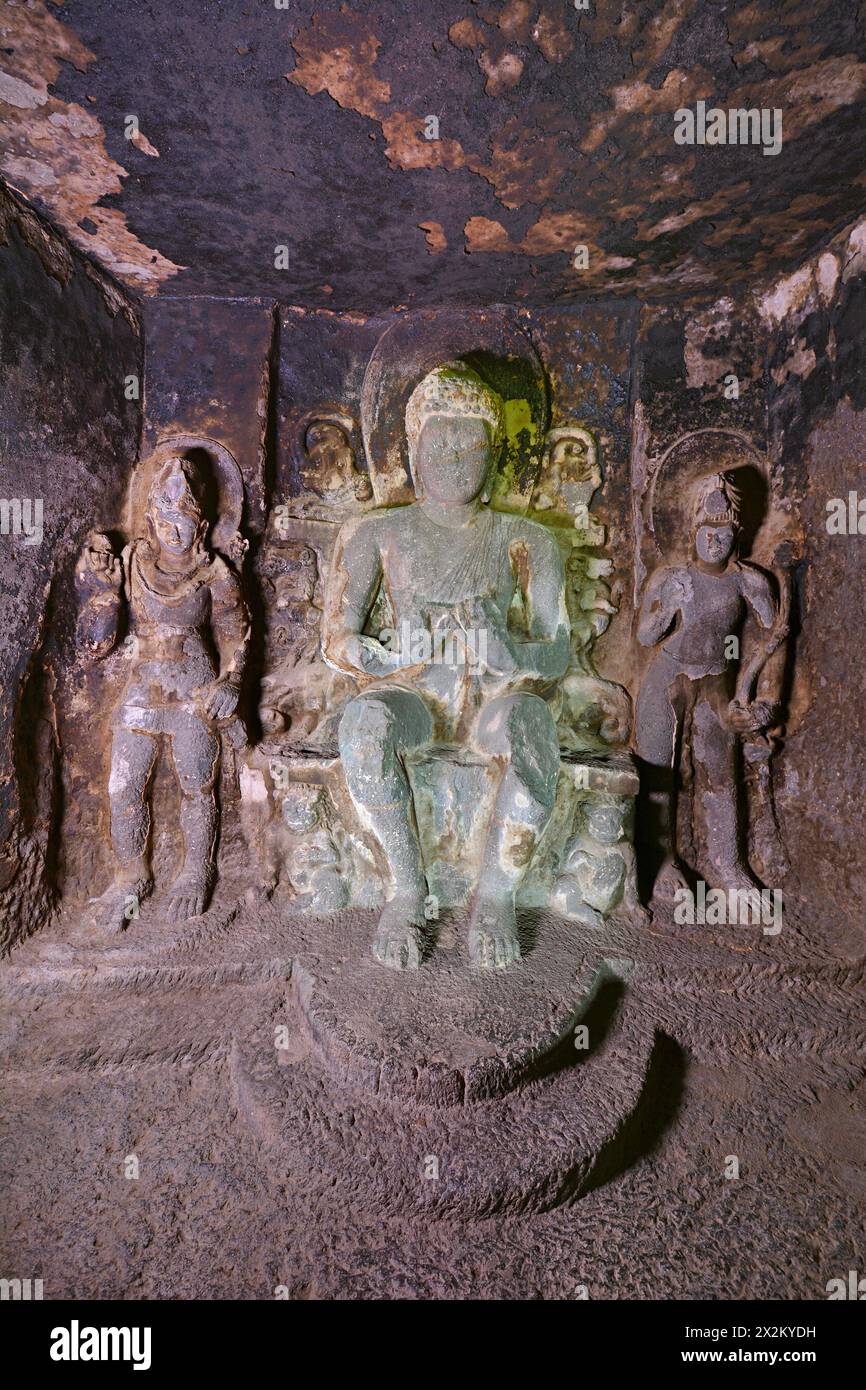 Ellora Buddhist Caves: Cave No 11 Second Floor, Subsidiary Shrine ...