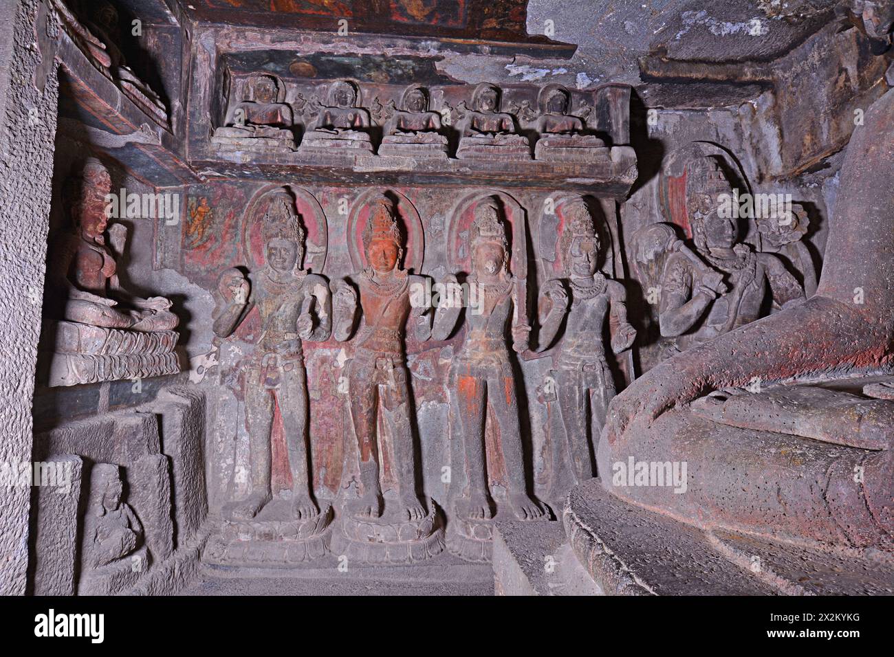 Ellora Buddhist Caves: Cave No 12 Bodhisattvas, main shrine second ...