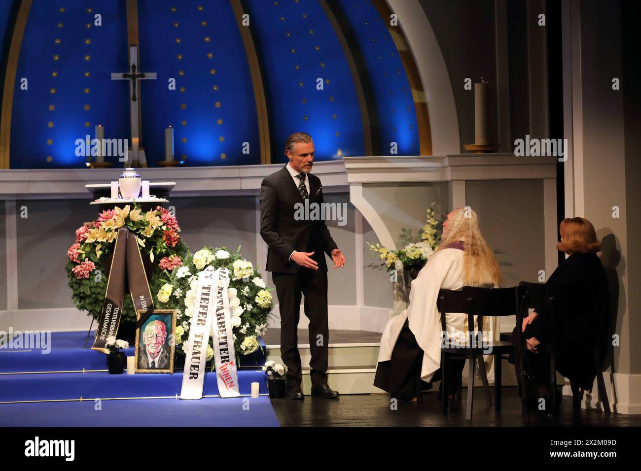 Markus Gertken als Horst Bohne, Felix von Manteuffel als Herbert Koch ...