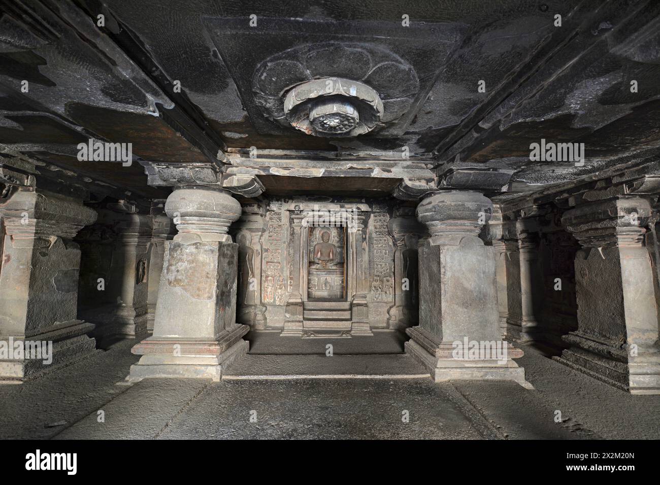 Ellora Jain Caves: Cave No 32 Upper storey- General-View of the Hall ...