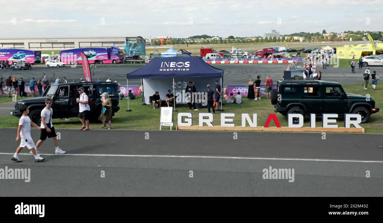 Bmw six cylinder internal combustion engine diesels hi-res stock ...