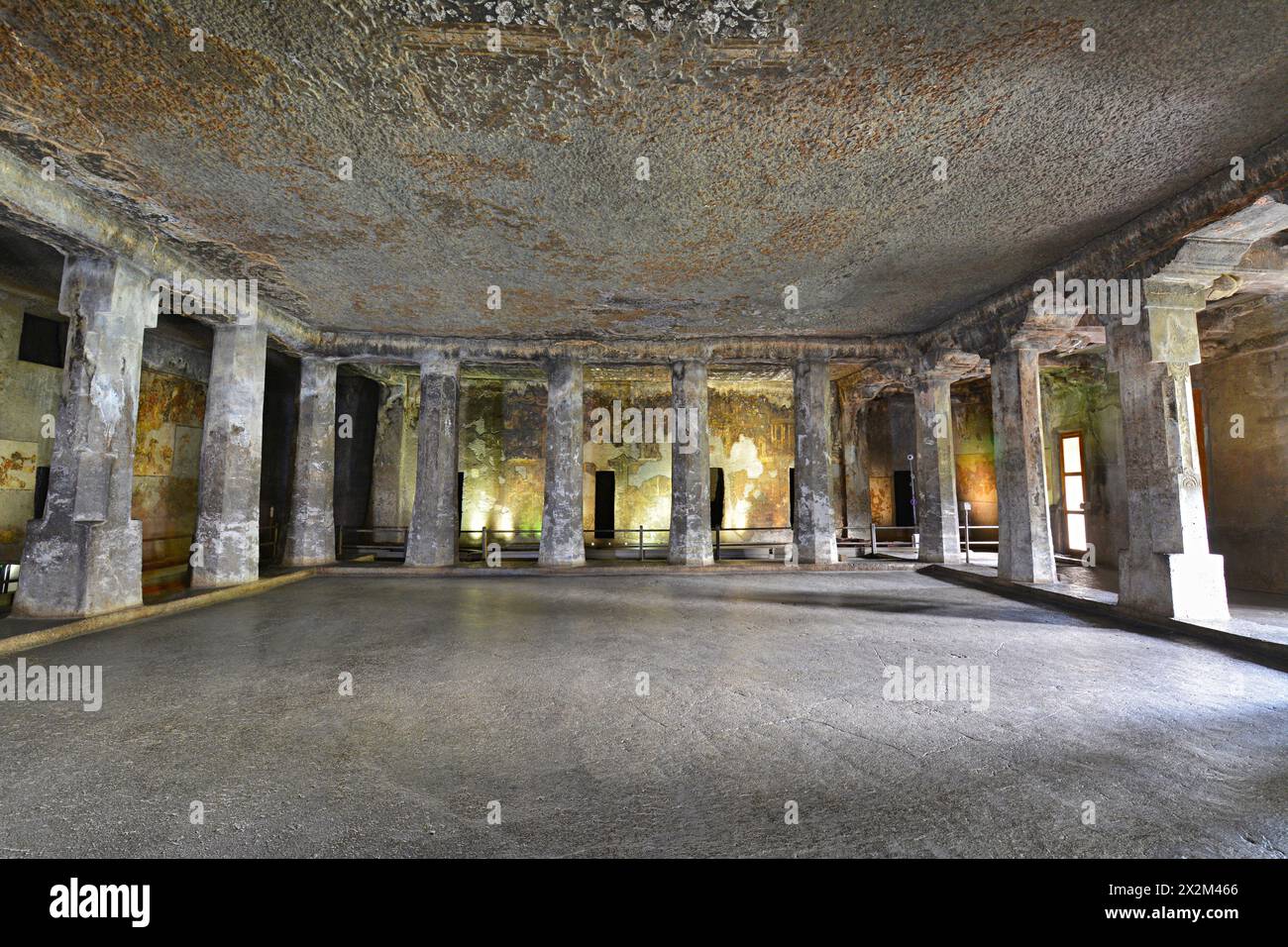 Ajanta Cave No 16 Interior Hall Stock Photo - Alamy