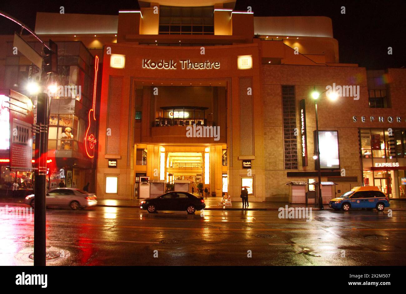 Night exterior in rain of Kodak Theater Stock Photo - Alamy